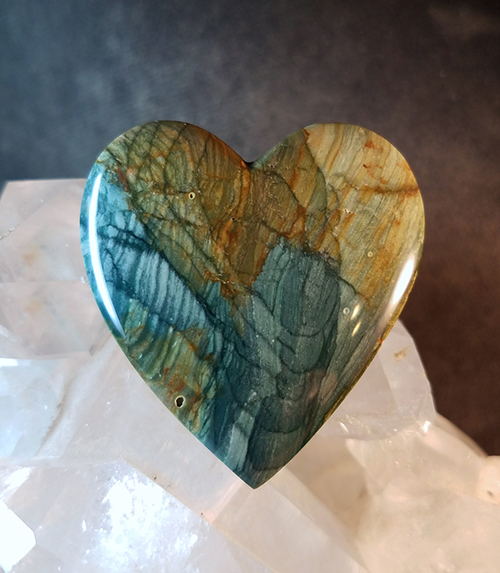 What to Cut: Gary Green Jasper | Rock & Gem Magazine