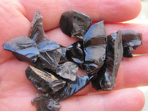 Obsessed with Obsidian a Mineraloid with an Edge