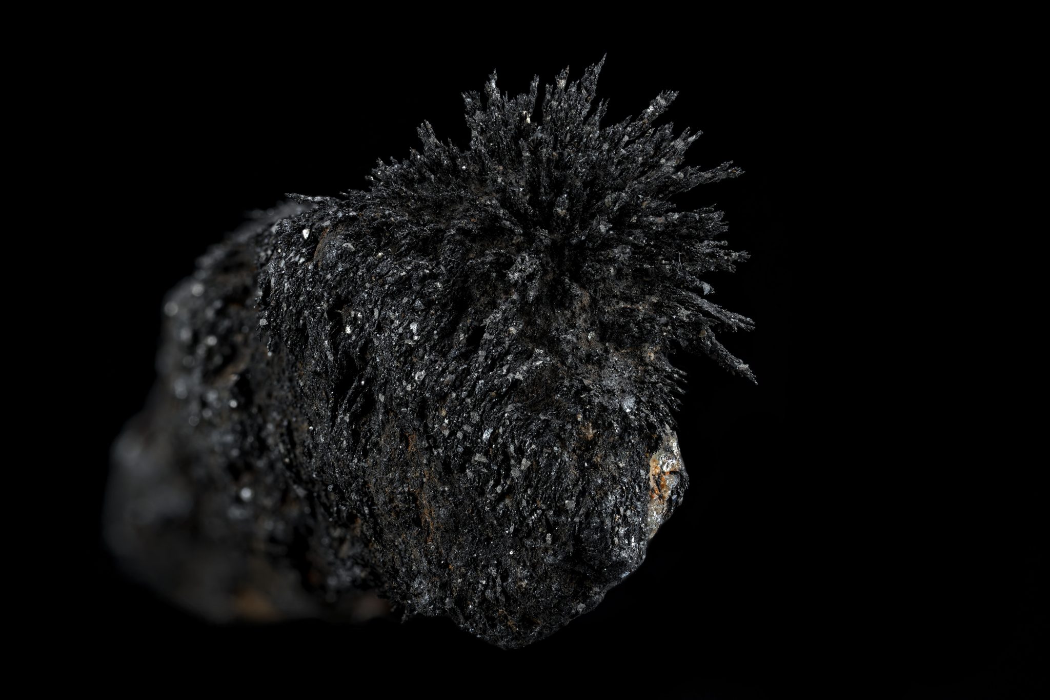 Magnetite and Lodestone: Formation & Properties