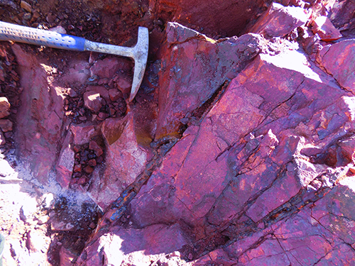 Botryoidal Hematite & Goethite - Rock & Gem Magazine