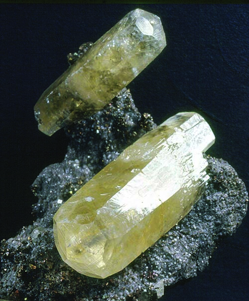 How Do Crystals Grow? Exploring Crystal Habits - Rock & Gem Magazine