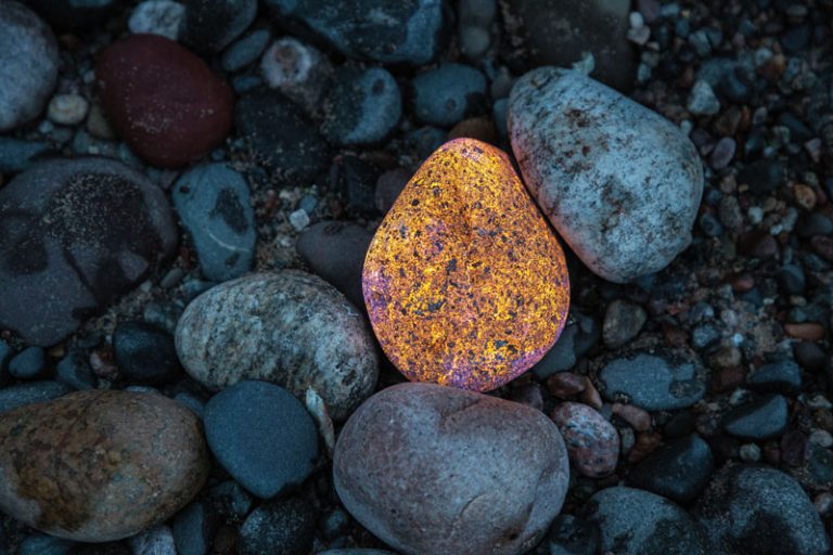 On the Hunt for Yooperlites - Rock & Gem Magazine