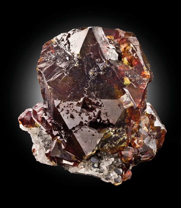 Calamine: Beyond An Anti-Itch Mineral - Rock & Gem Magazine