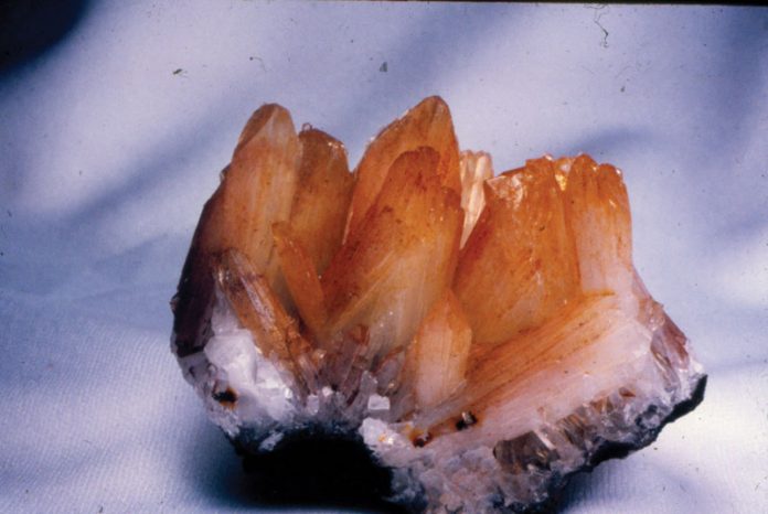 Calamine: Beyond An Anti-Itch Mineral - Rock & Gem Magazine