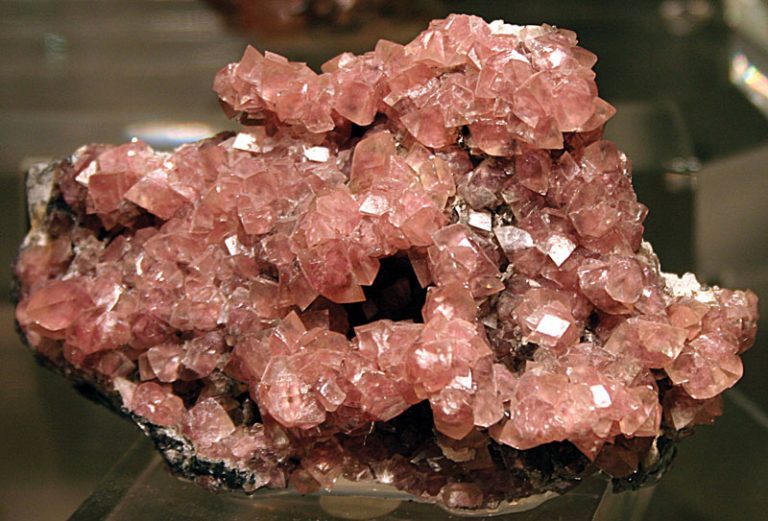 Calamine: Beyond An Anti-Itch Mineral - Rock & Gem Magazine