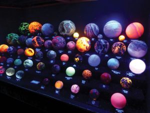 Fluorescent Minerals 101 - Rock & Gem Magazine