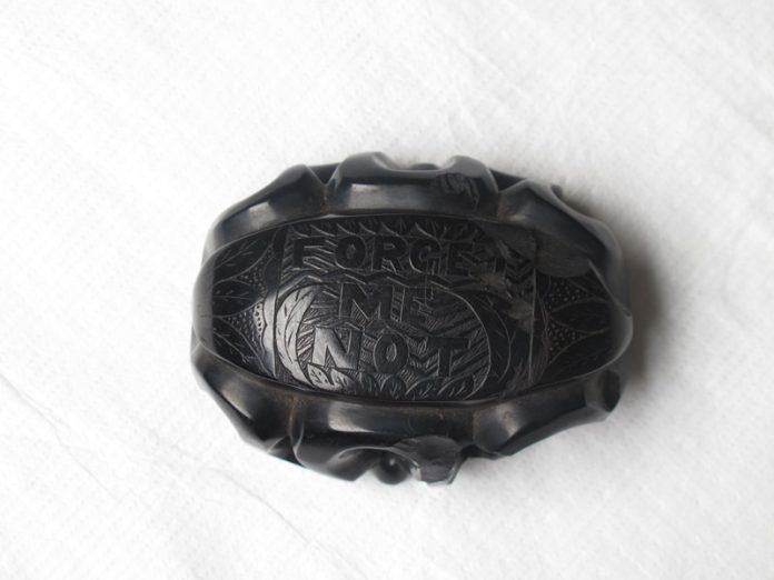 Jet Stone 101 - Rock & Gem Magazine