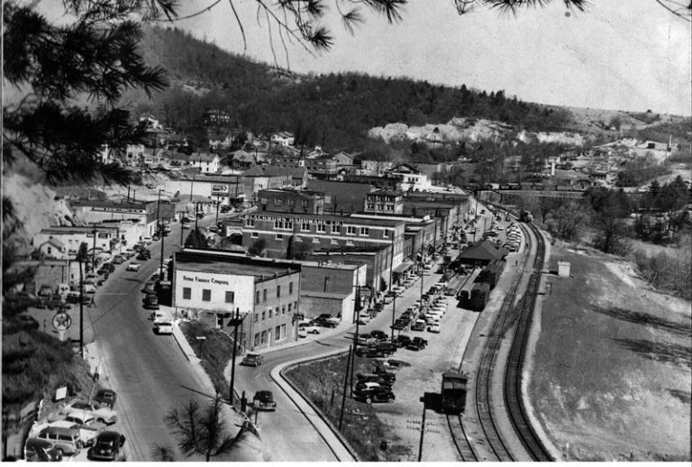 The Spruce Pine, NC Mining District - Rock & Gem Magazine