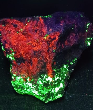 Fluorescent Rocks: Mining New Jersey - Rock & Gem Magazine