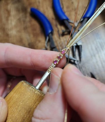 Simple Wire Wrapping Techniques - Rock & Gem Magazine