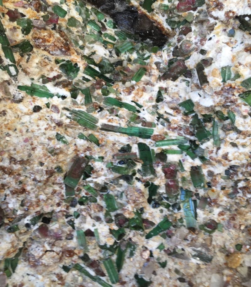 Pegmatite Rock: Large & In Charge - Rock & Gem Magazine