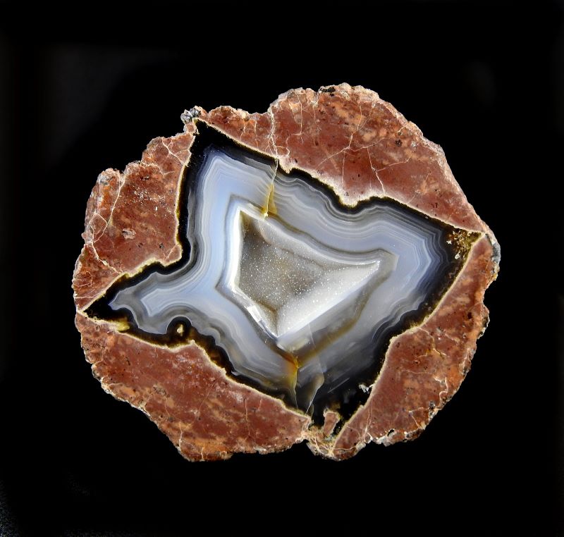 What is a Thunderegg? An ID Guide - Rock & Gem Magazine