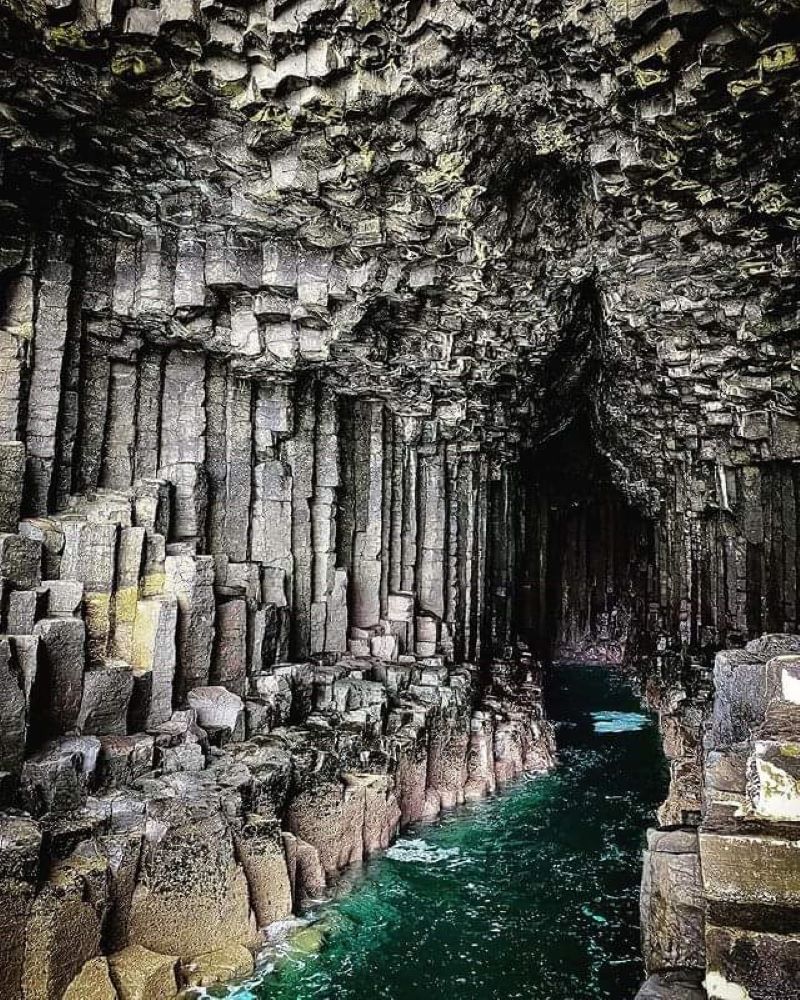 Finn McCool & the Giant’s Causeway - Rock & Gem Magazine
