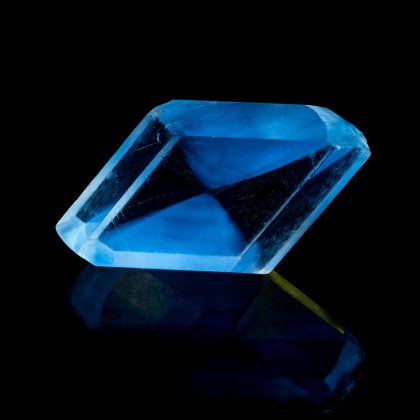 UV Rocks: A Guide Fluorescent Minerals - Rock & Gem Magazine