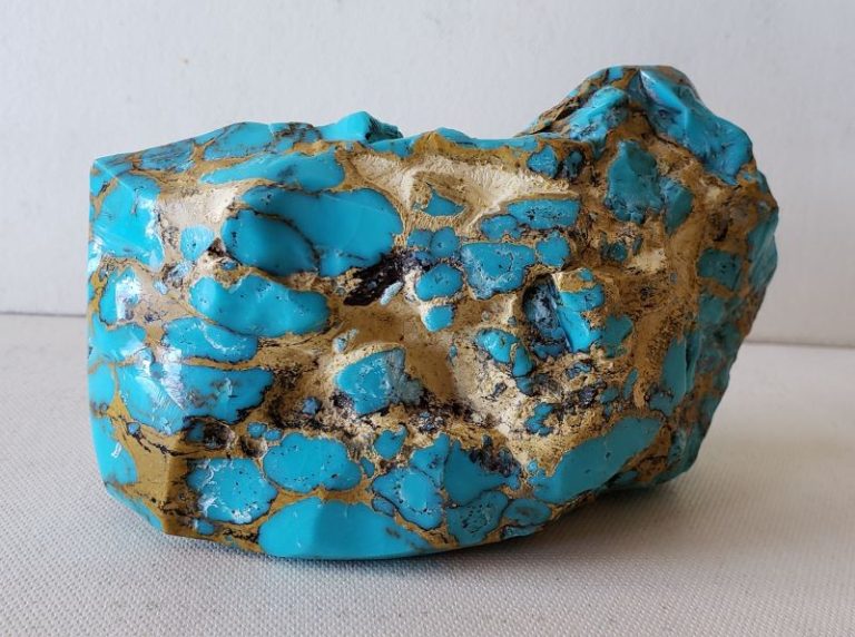 Turquoise Color Inclusions Explained - Rock & Gem Magazine