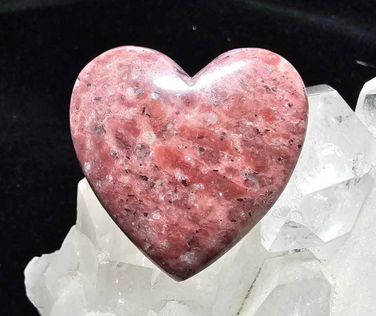 Thulite: A Guide To Cabbing & Polishing - Rock & Gem Magazine