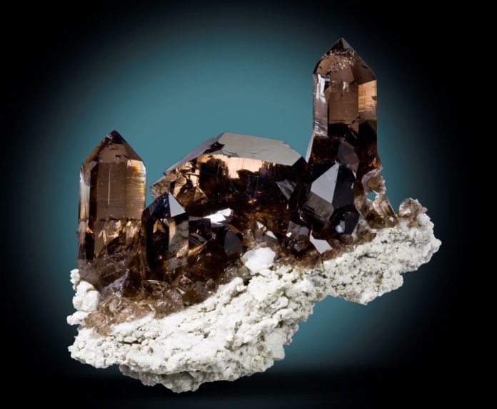Quartz Varieties & Forms: On the Rocks - Rock & Gem Magazine