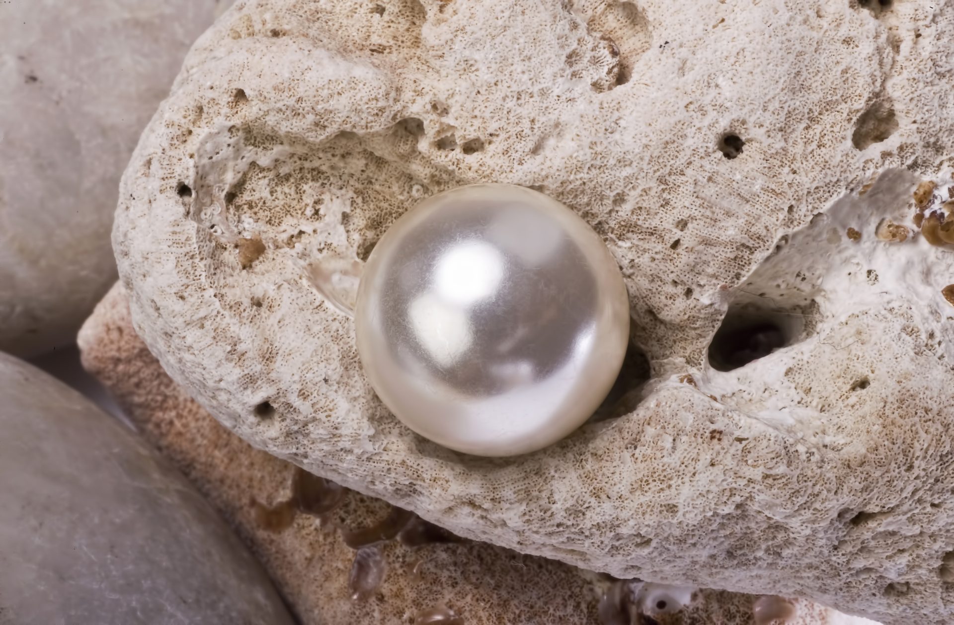 Birthstones by Month: What is Yours? - Rock & Gem Magazine